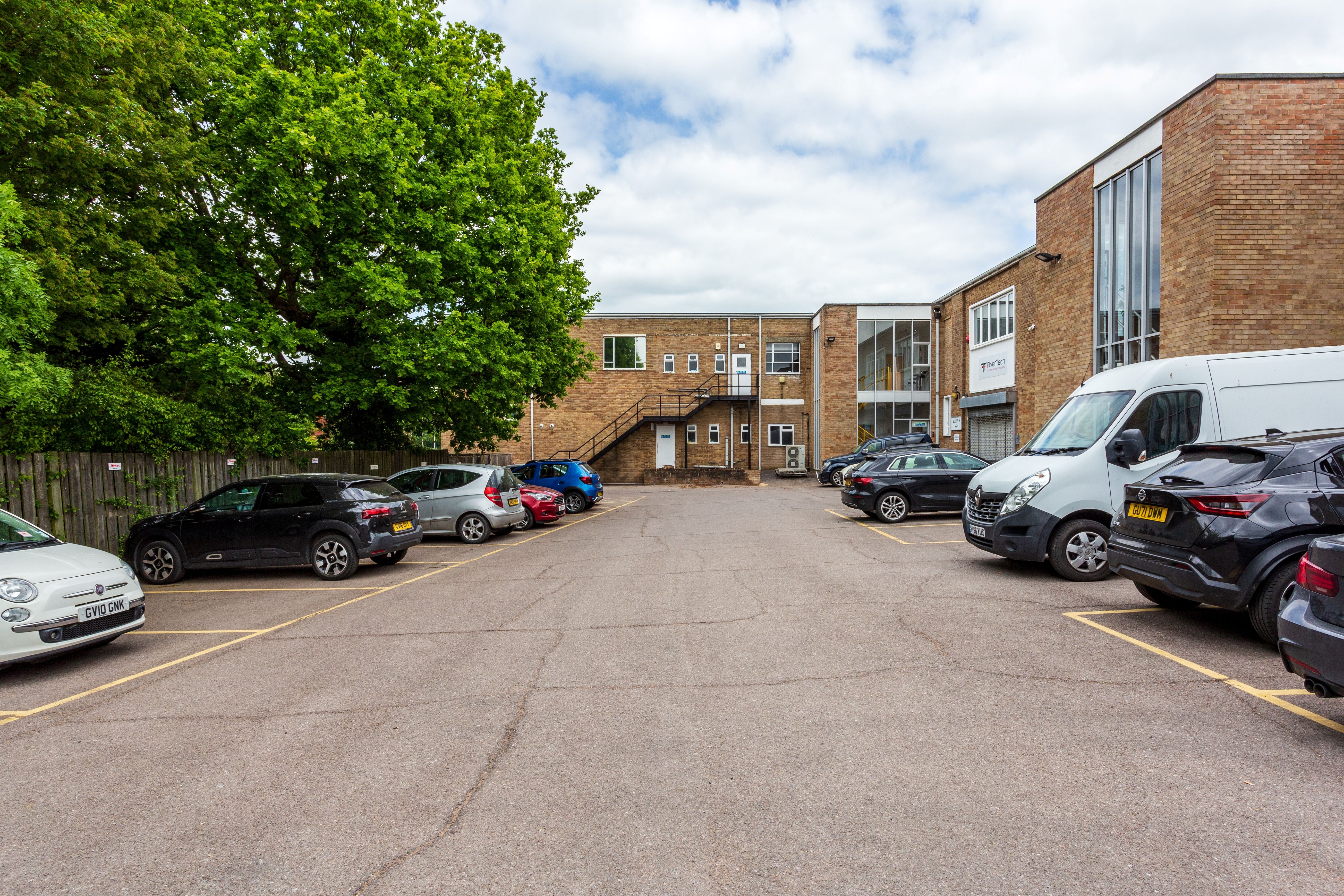 Kendal House - Industrial units in Burgess Hill | Indurent