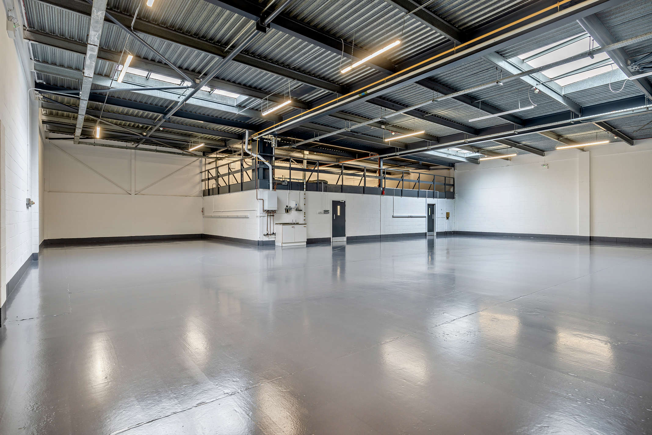 4927sq ft Industrial unit to let in Warrington Road, WA7 1TQ | Indurent