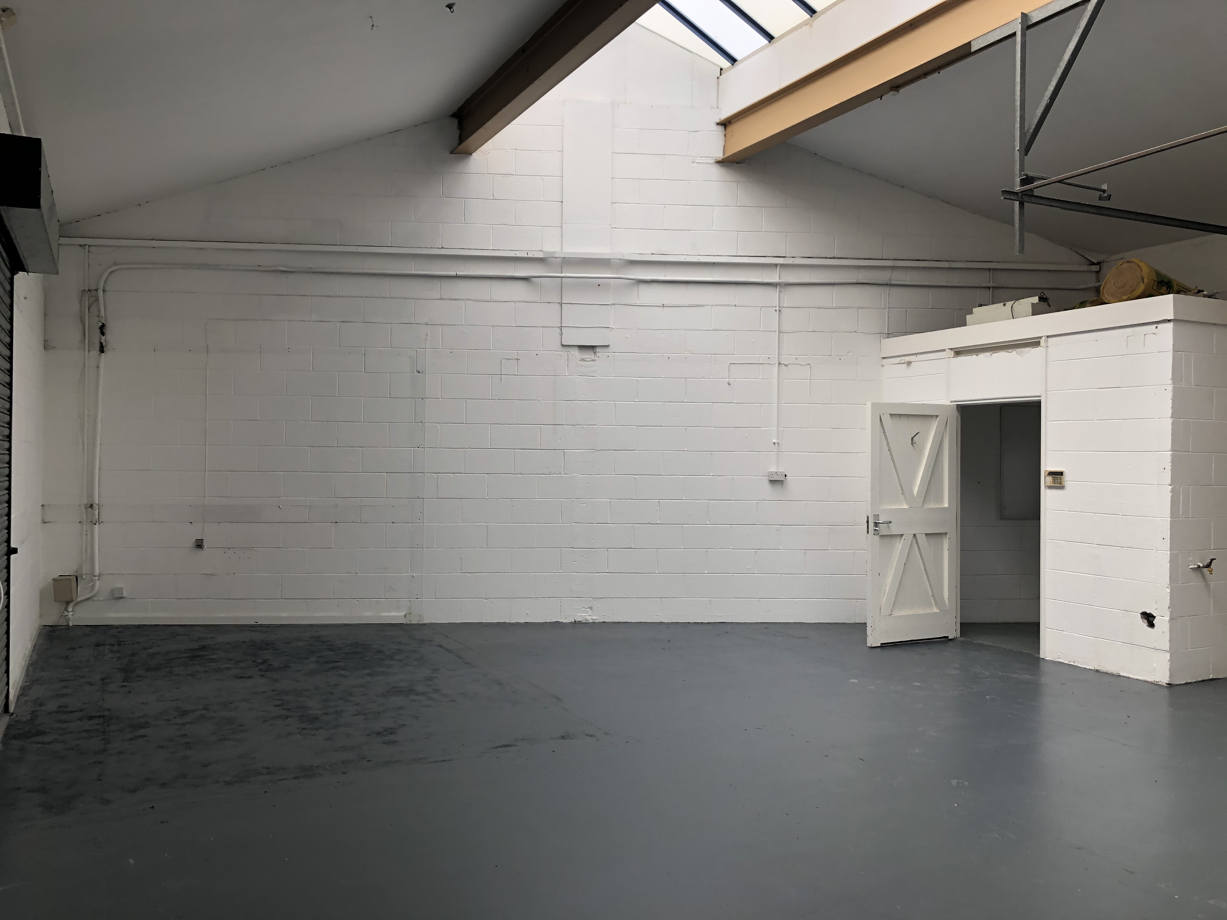 856sq ft Industrial unit to let in Winwick Quay, WA2 8QP | Indurent