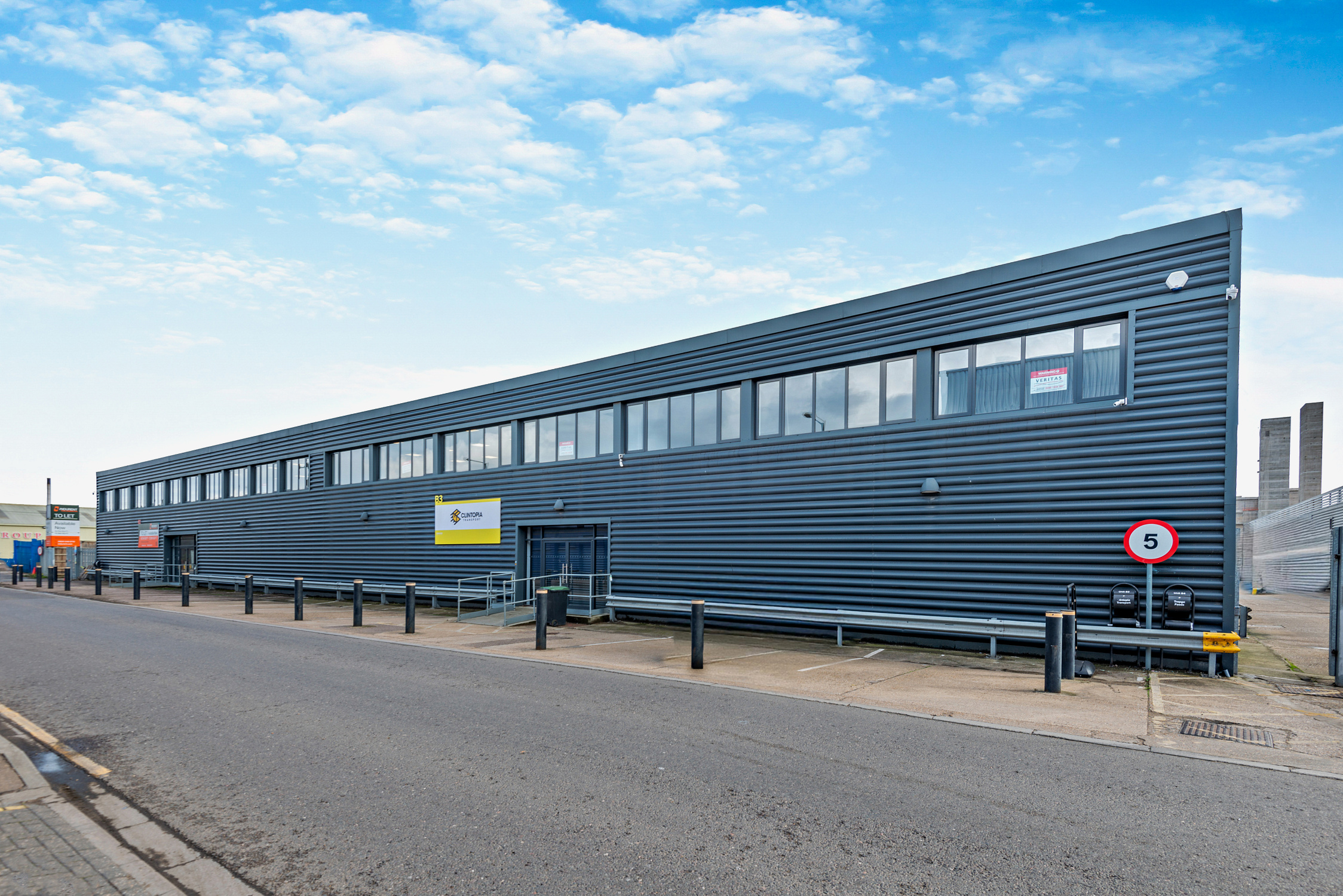Edmonton Industrial Park - Industrial units in London | Indurent