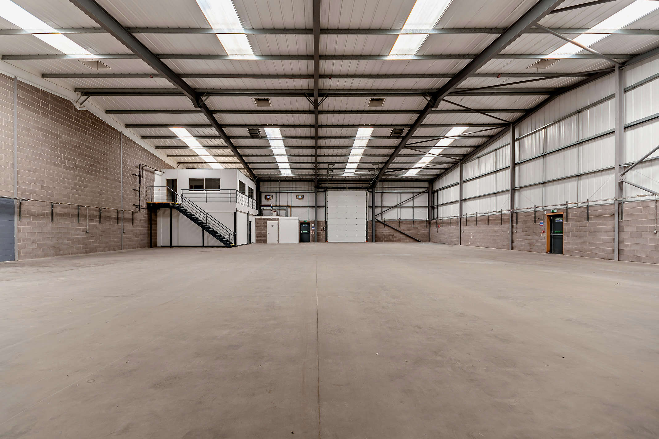 8533sq ft Industrial unit to let in Great Western Business Park ...
