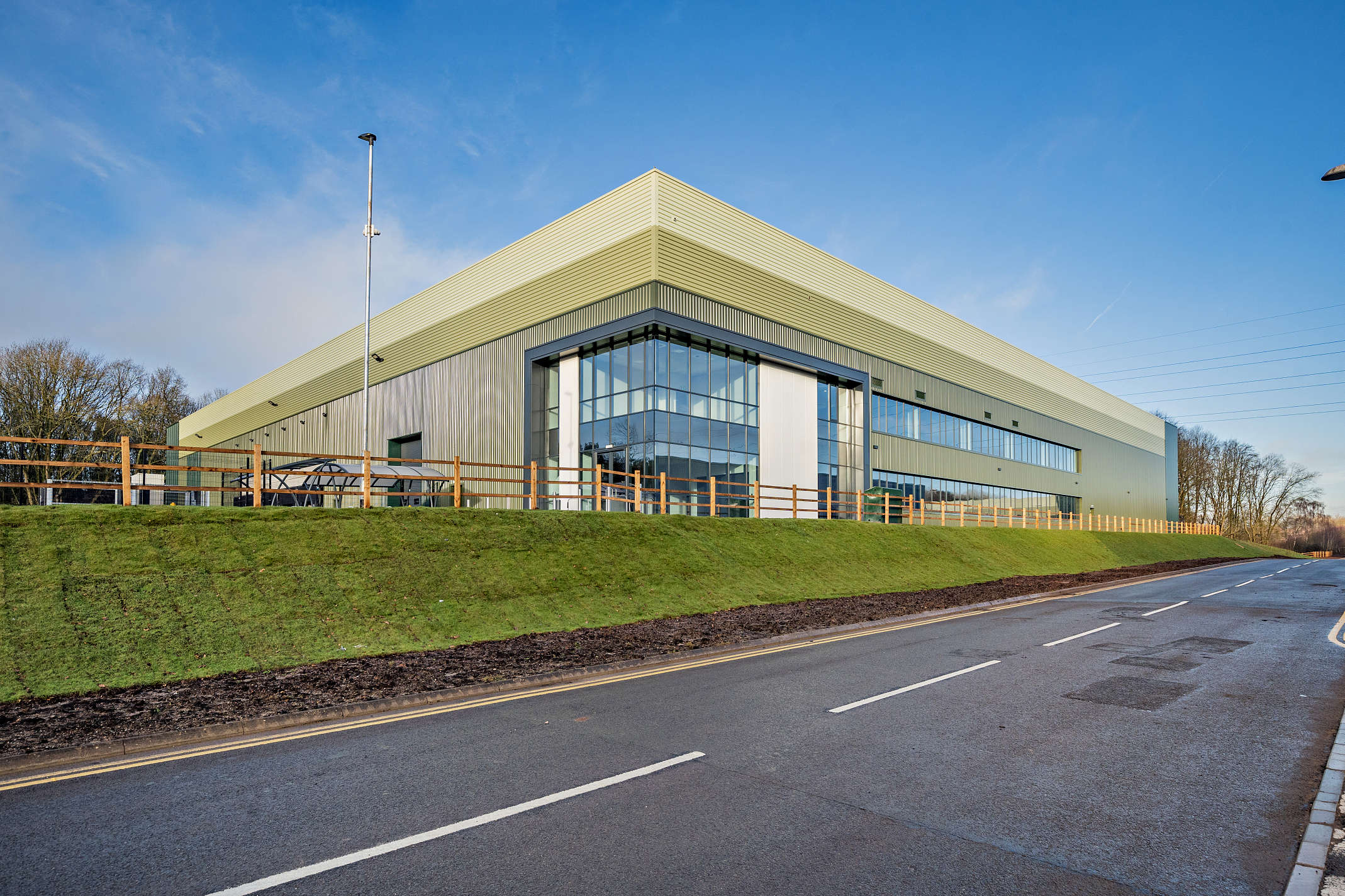 80866sq ft Industrial unit to let in Indurent Park Meaford, Tower Road ...