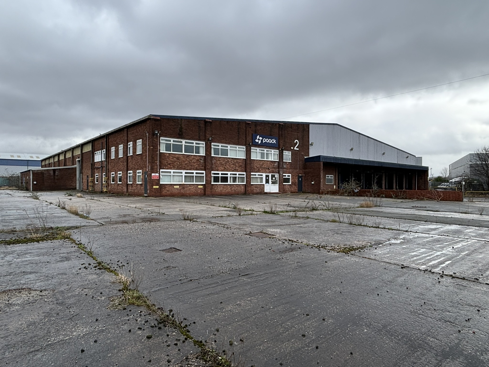 43887sq ft Industrial unit to let in Longwood Road Trafford Park, M17 ...