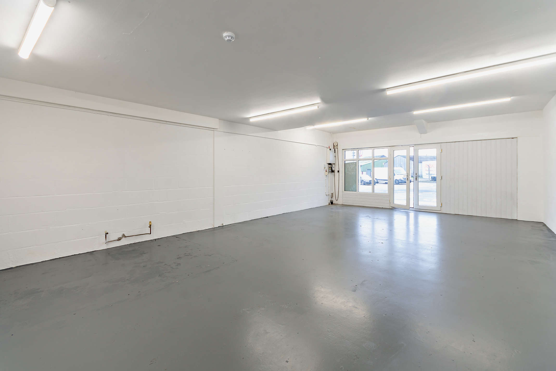 875sq ft Industrial unit to let in The Wholesale District, Clarke Road ...