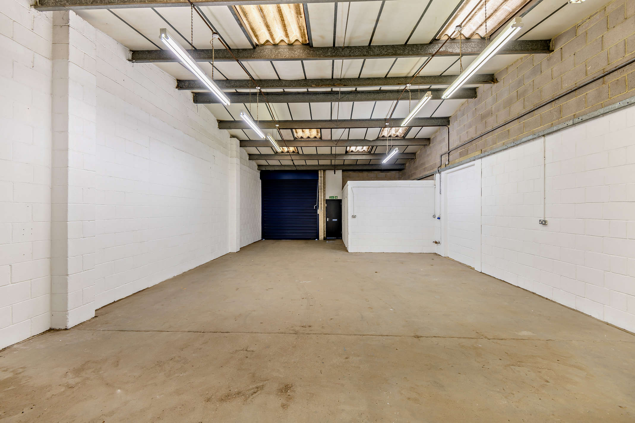 1215sq ft Industrial unit to let in Poulton Close Business Centre, CT17 ...