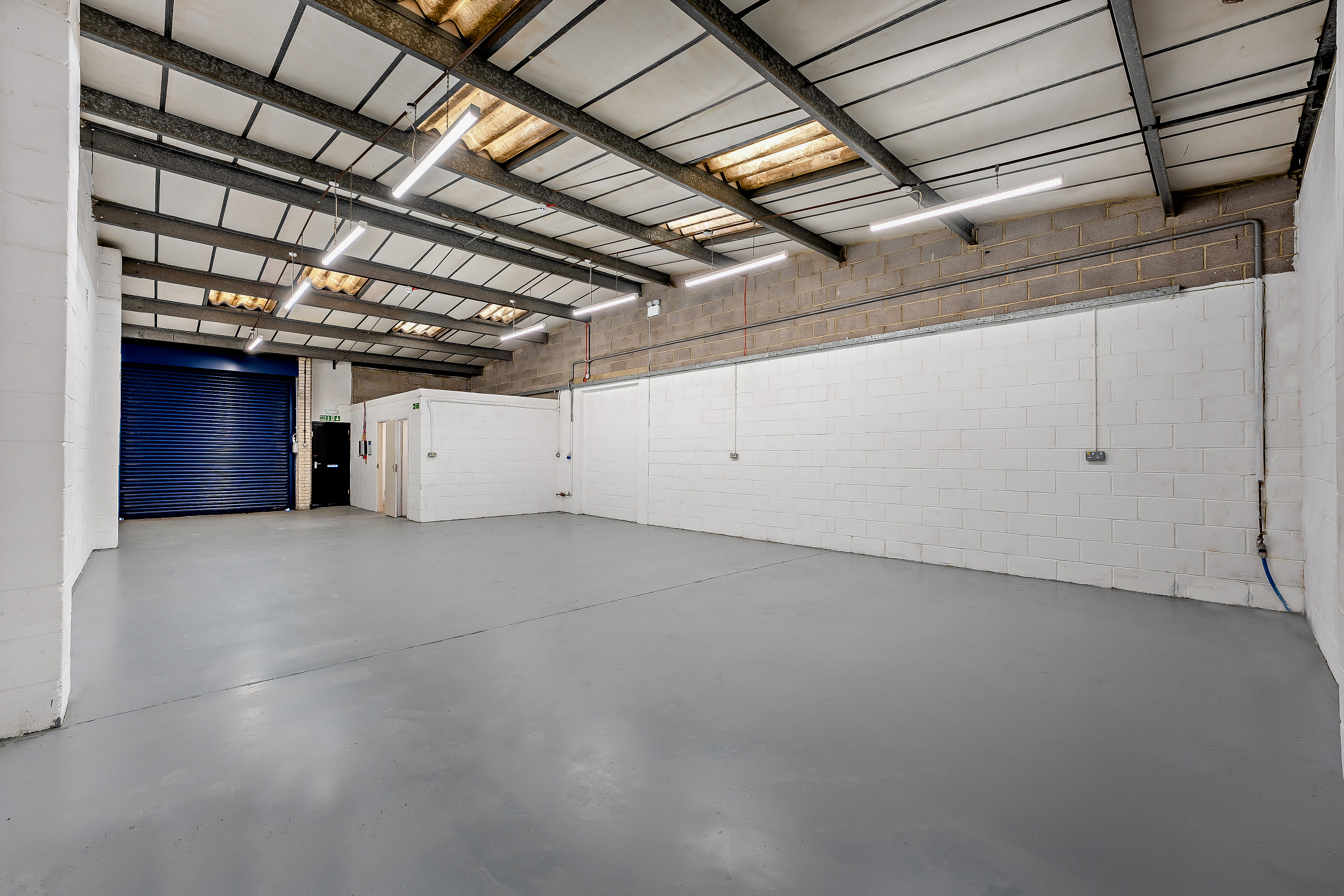 1215sq ft Industrial unit to let in Poulton Close Business Centre, CT17 ...