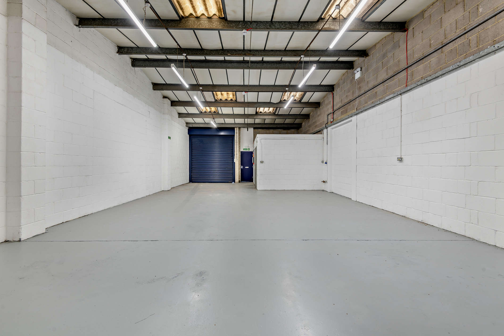 1215sq ft Industrial unit to let in Poulton Close Business Centre, CT17 ...