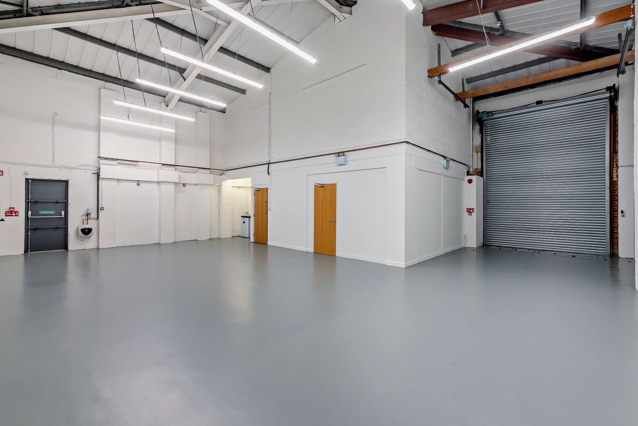 2463sq ft Industrial unit to let in Station Road, RG19 4EP | Indurent