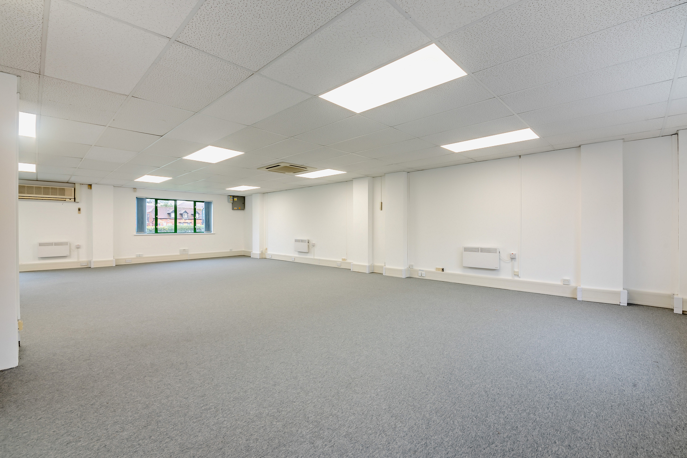 1486sq ft Industrial unit to let in Station Road, RG19 4EP | Indurent