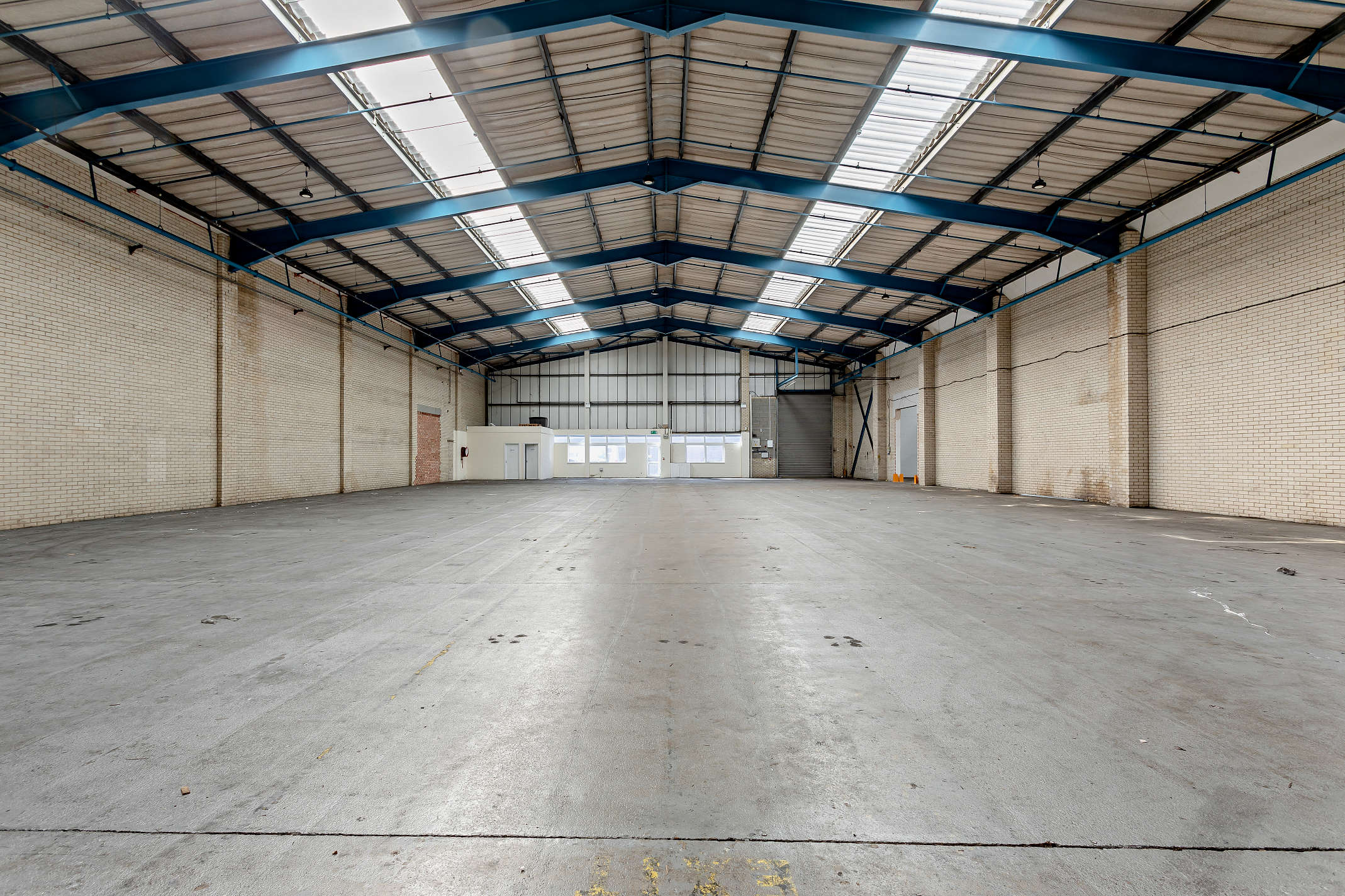 9988sq ft Industrial unit to let in Tower Close, PE29 7DH | Indurent