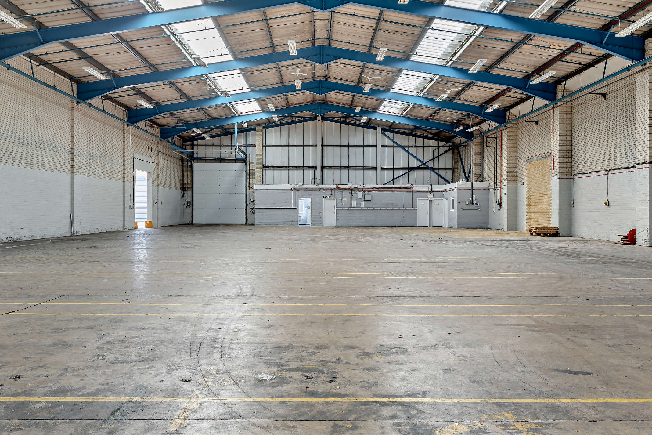 9967sq ft Industrial unit to let in Tower Close, PE29 7DH | Indurent