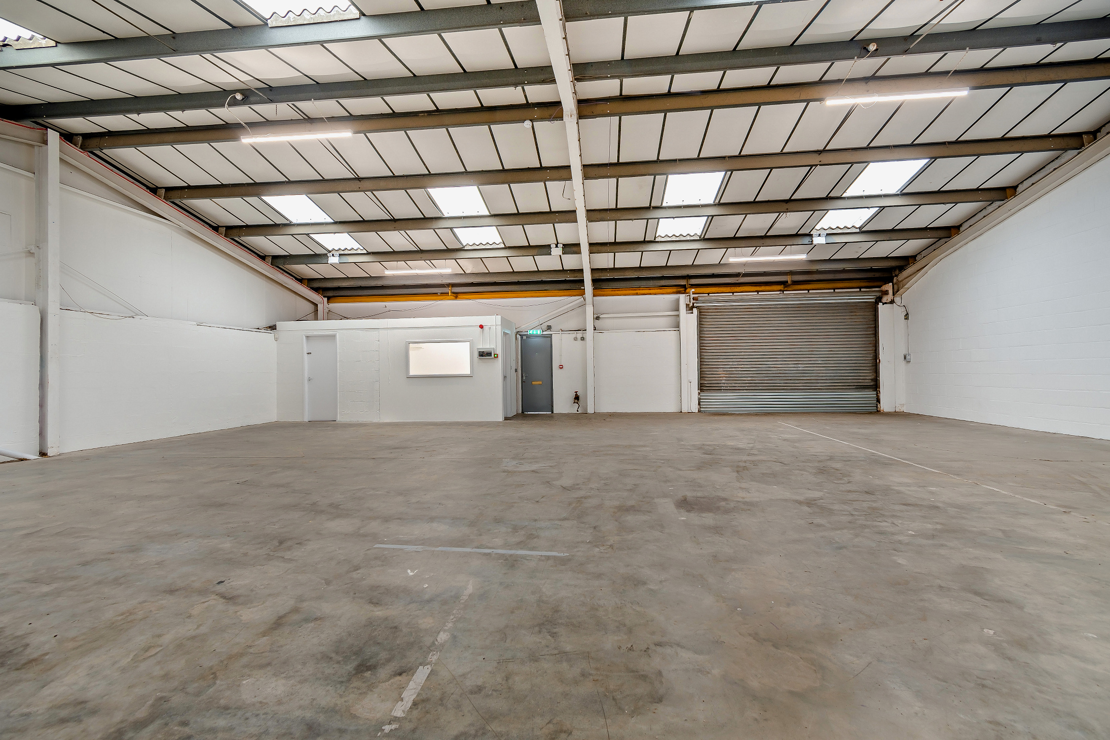 2066sq ft Industrial unit to let in Strawberry Street, HU9 1EN | Indurent