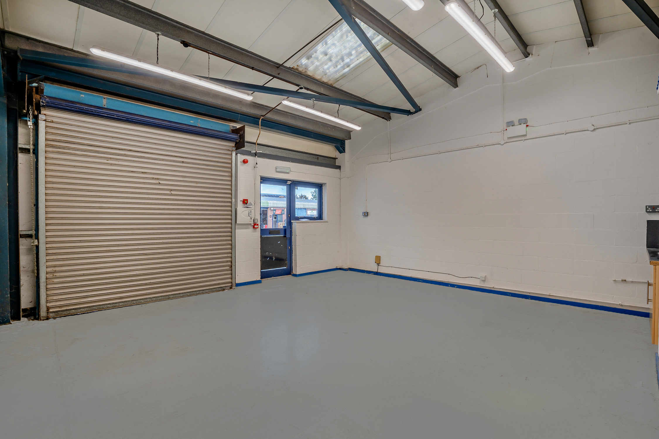 512sq ft Industrial unit to let in St. Asaph Avenue, LL18 5JH | Indurent