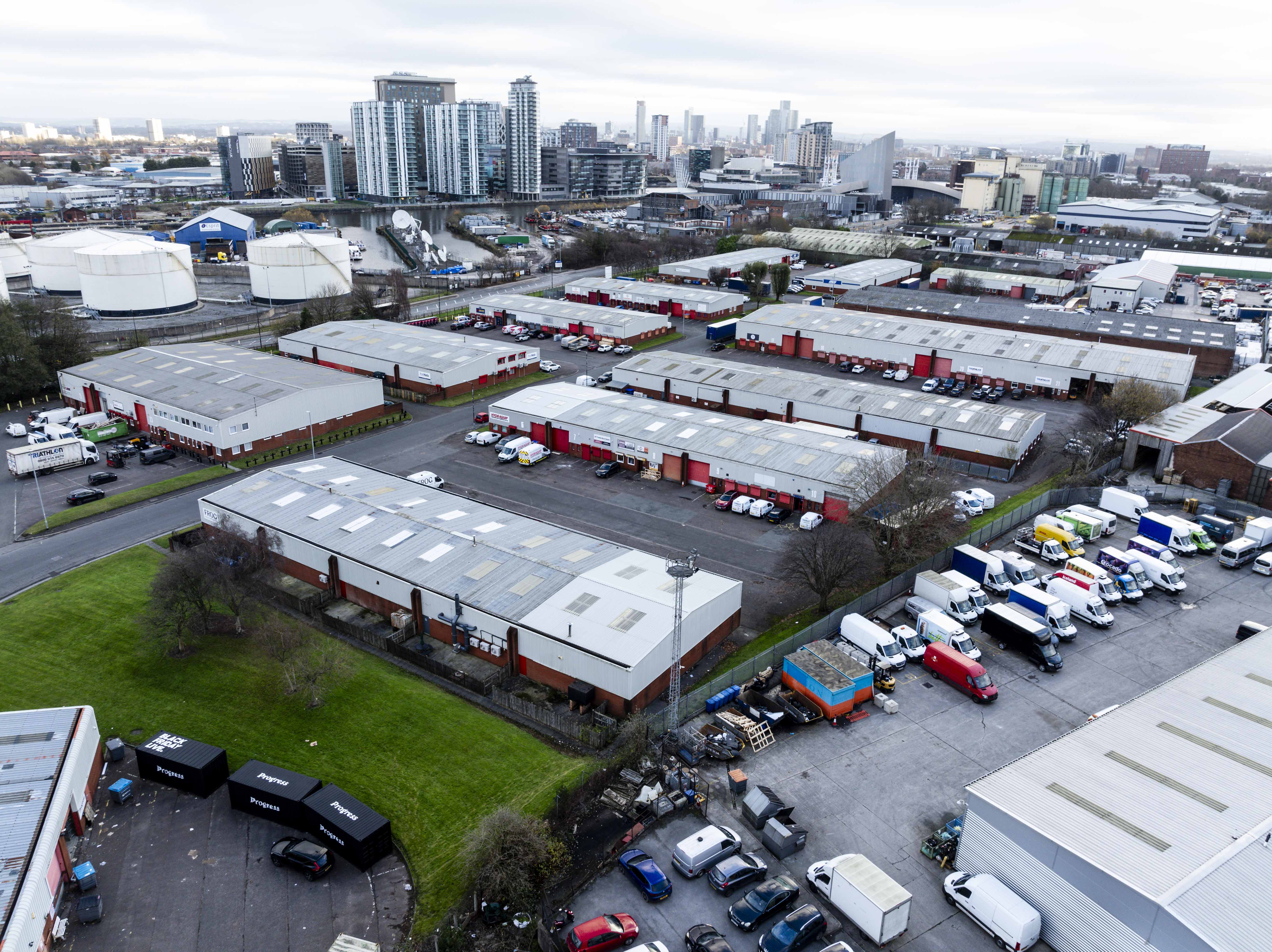 2429sq ft Industrial unit to let in Westbrook Road Trafford Park, M17 ...